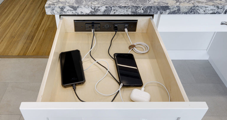 What’s the Difference between a 30W and 65W USB-C Outlet? – Docking Drawer