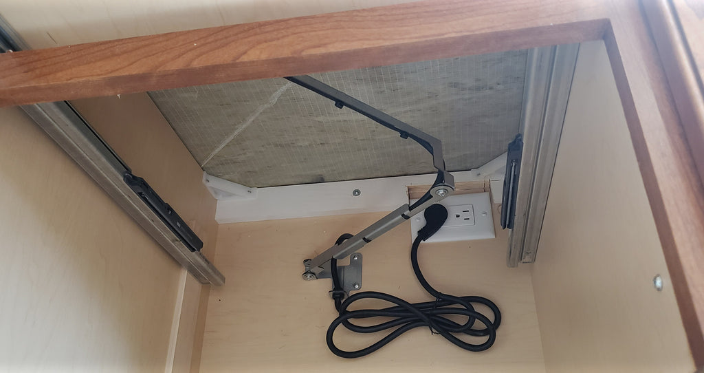 No In-Cabinet Power? No Problem. – Docking Drawer